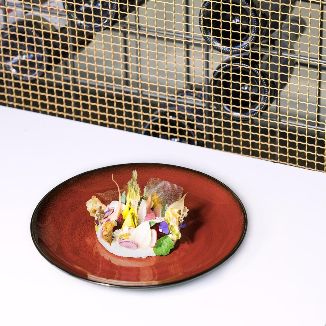 Luzerne Rustic Crimson Pizza Plate - Trenton International